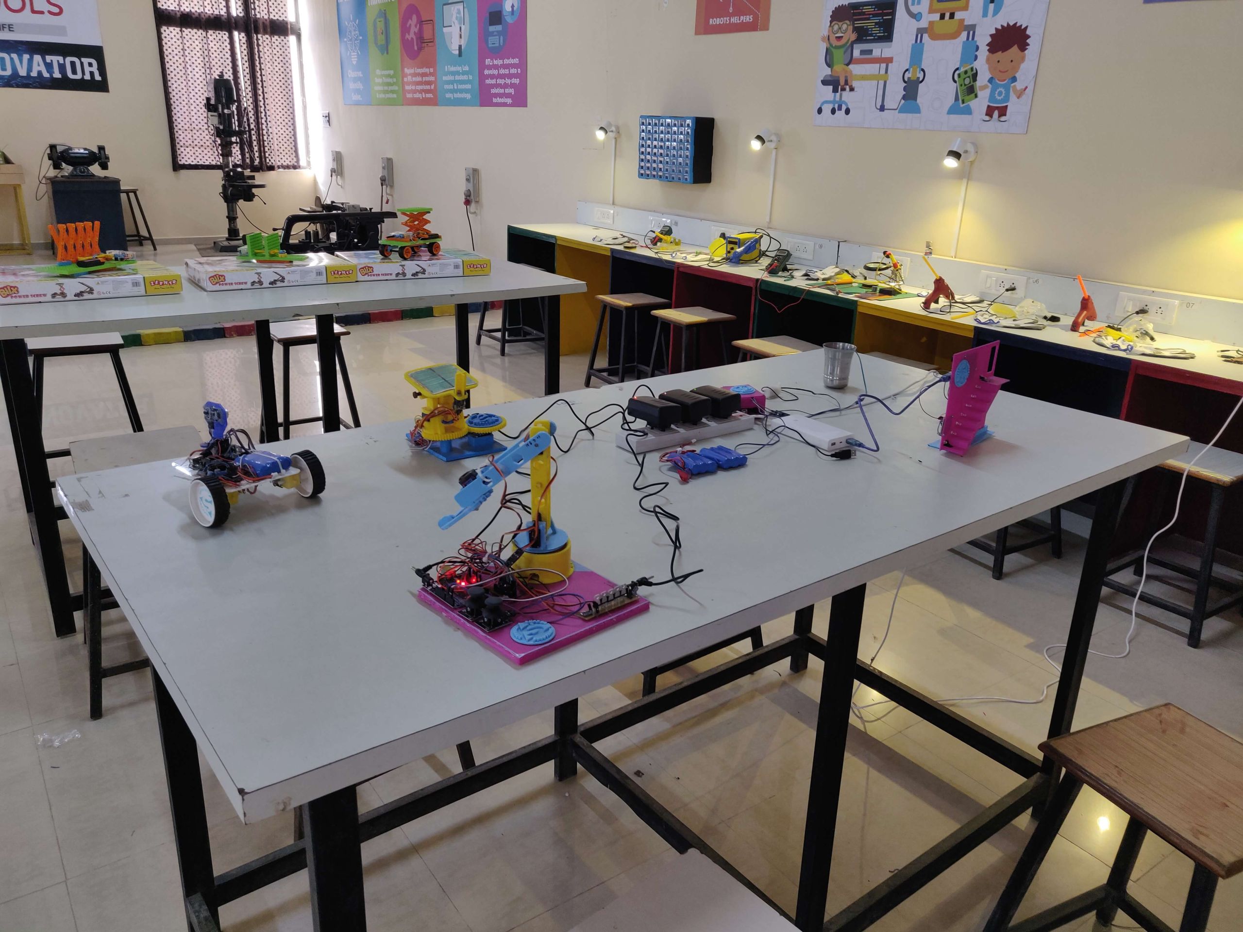The Tinkering Studio – Bharad Sainik School
